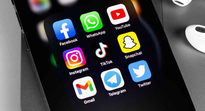 Twitter、Instagram…SNSの利用により4割近くが睡眠時間に影響【チャットガイド調べ】 - OTONA LIFE | オトナライフ